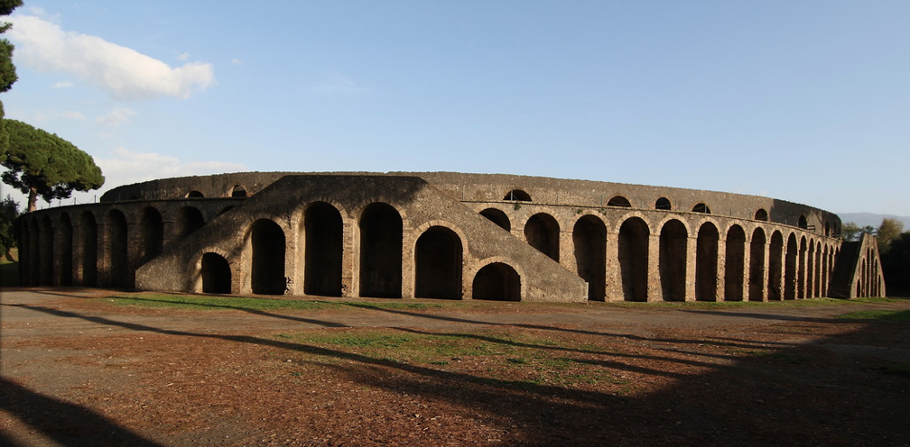 Pompeii Amphitheater Amphitheatre Of Pompeii In Valle Di Pompei